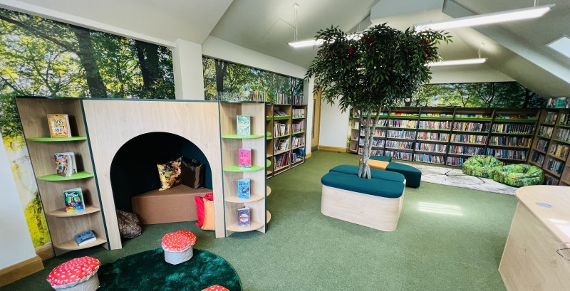 Rowan Preparatory School | Interior Design for Libraries - Peters