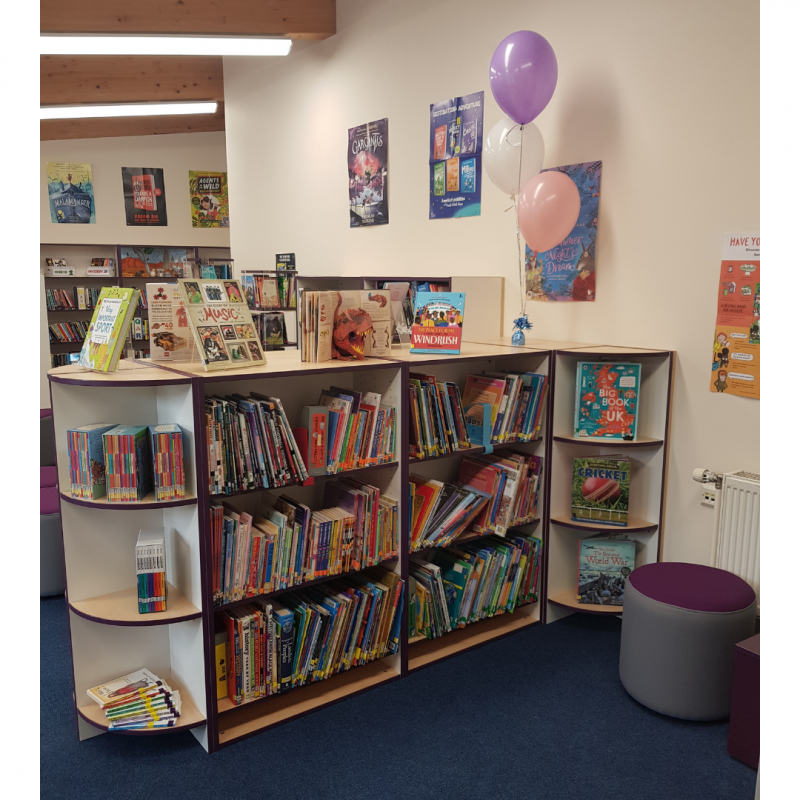 Yorkmead Primary School library design case study - Peters