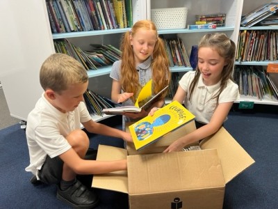 School Book Subscription Boxes | Reading for Pleasure - Peters