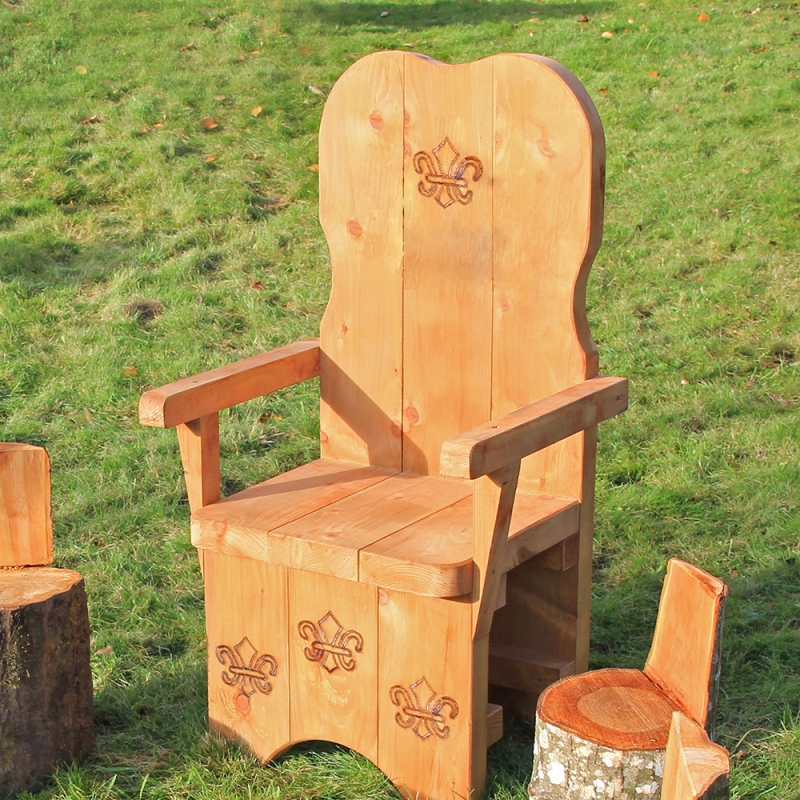 Reading throne - Peters